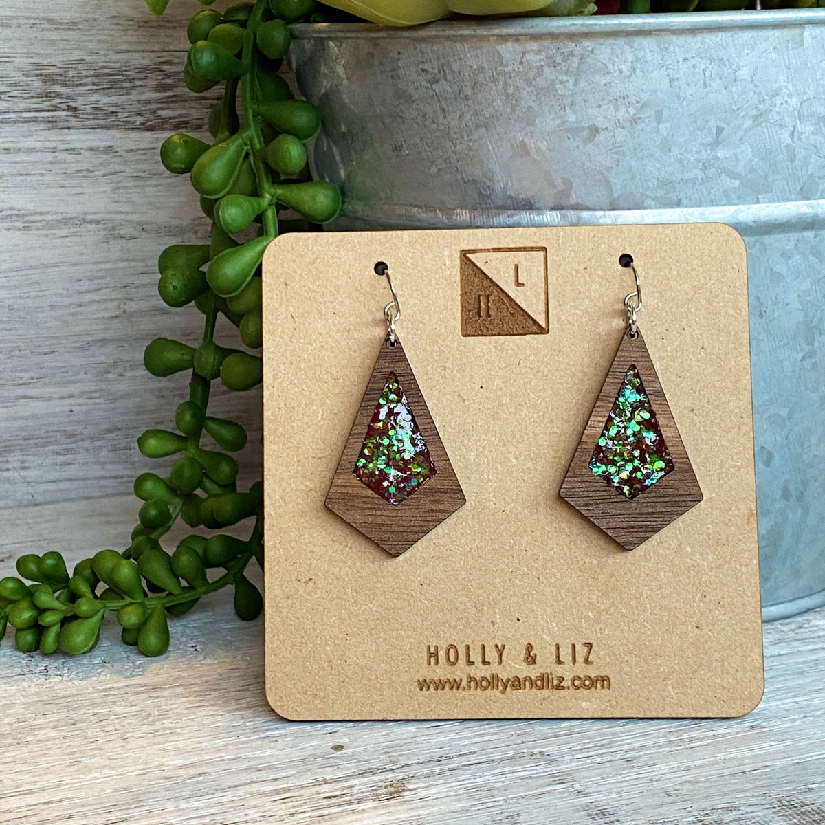 Wreath Kite Glitter Drops – Holly and Liz